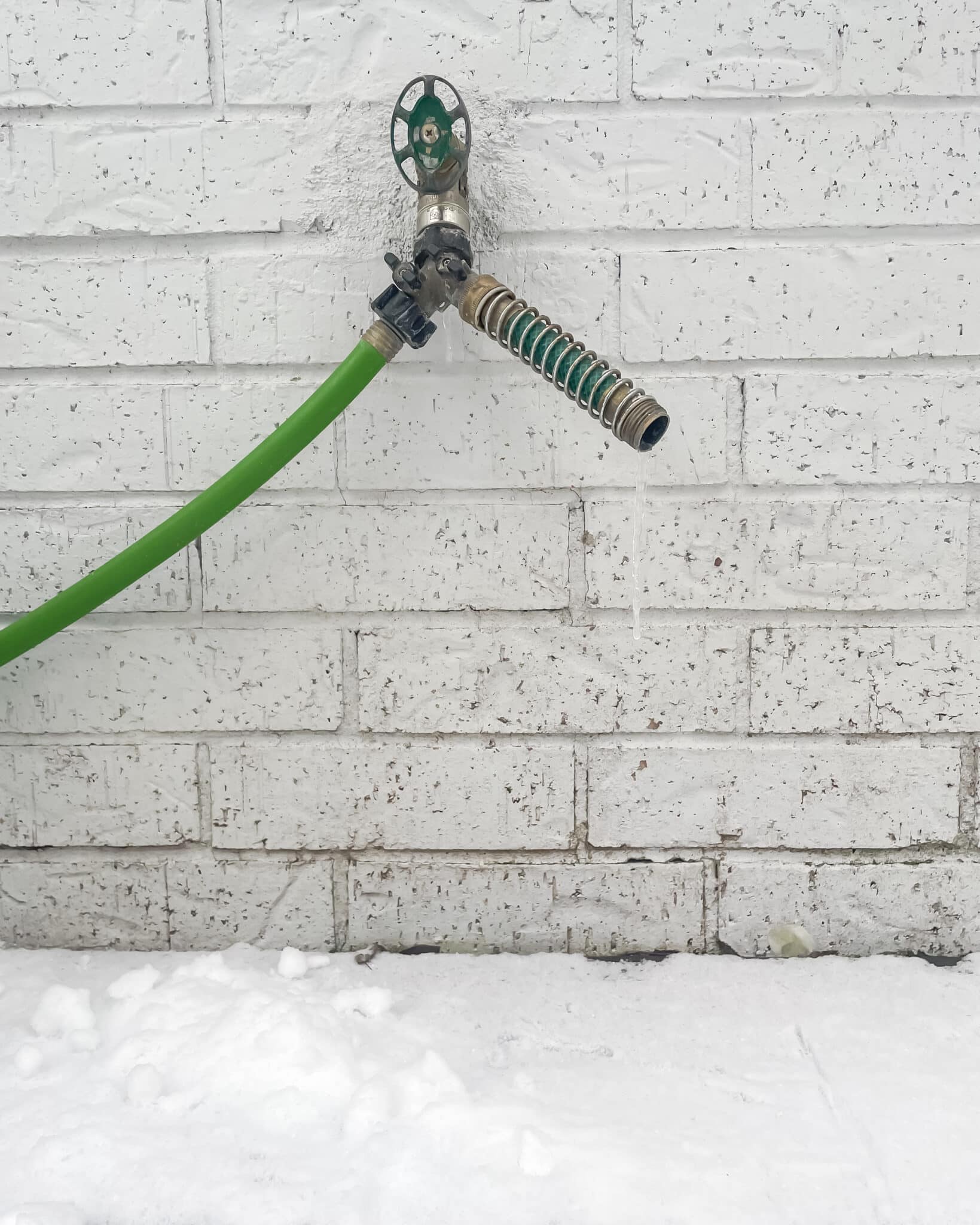 Hose Bibbs 101: The Basics Of Outdoor Faucets | S & B Plumbing